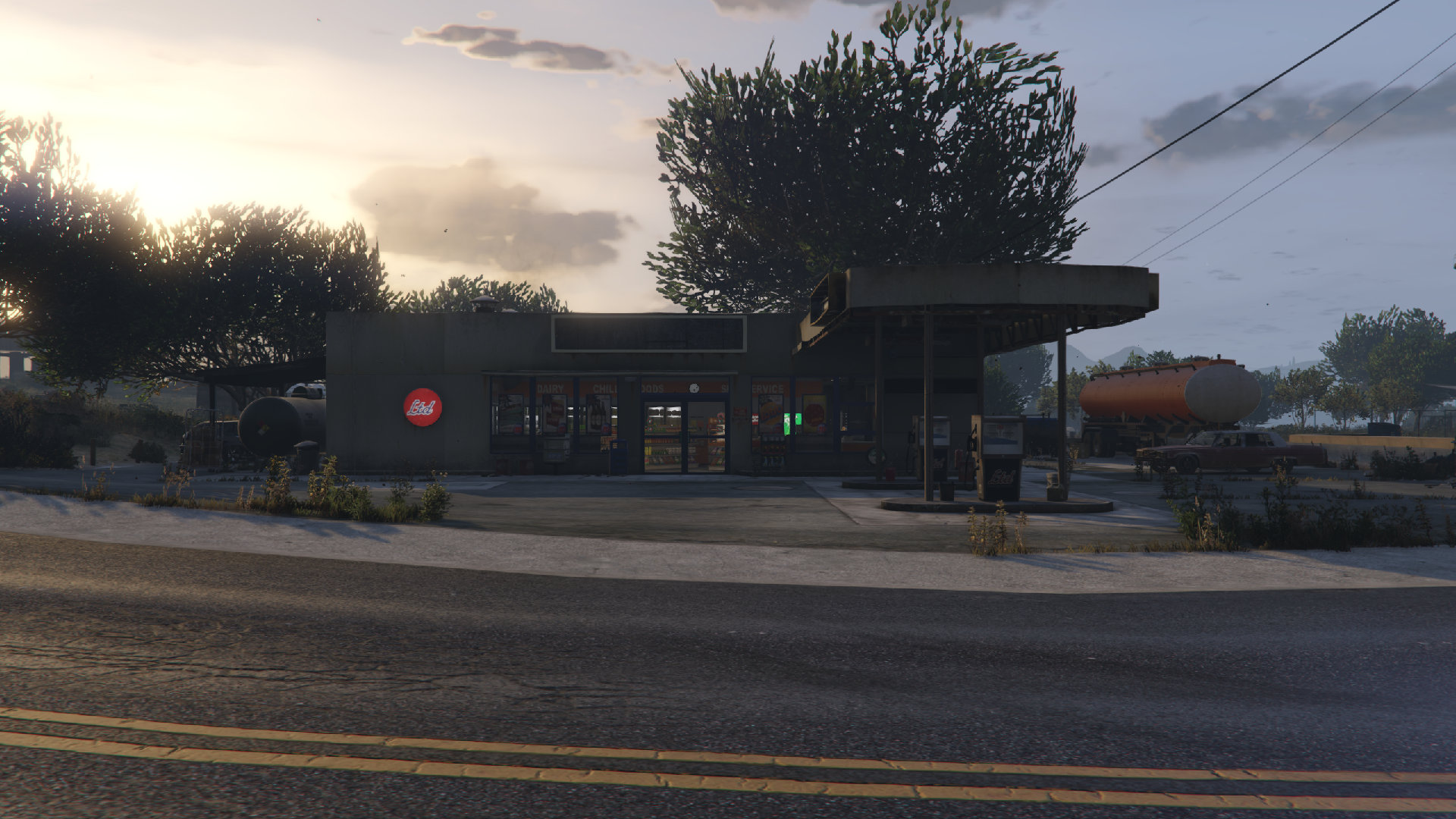 Lone Officer takes on biker horde - The Los Santos Meteor (Kudos)